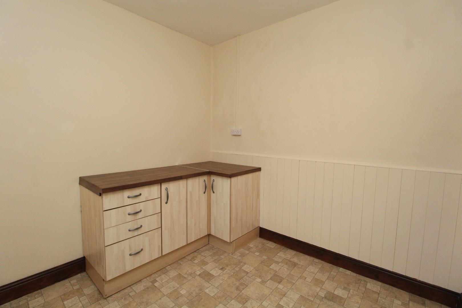 4 Bed, 1 Bath Property For Rent in Old Severalls Road, Methwold Hythe ...